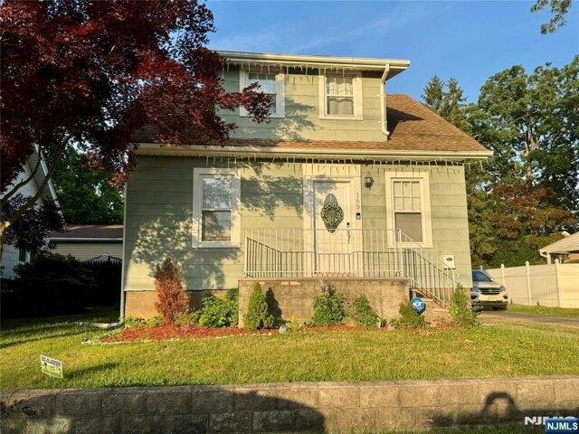 4 bedroom, Paterson NJ 07524 104718230