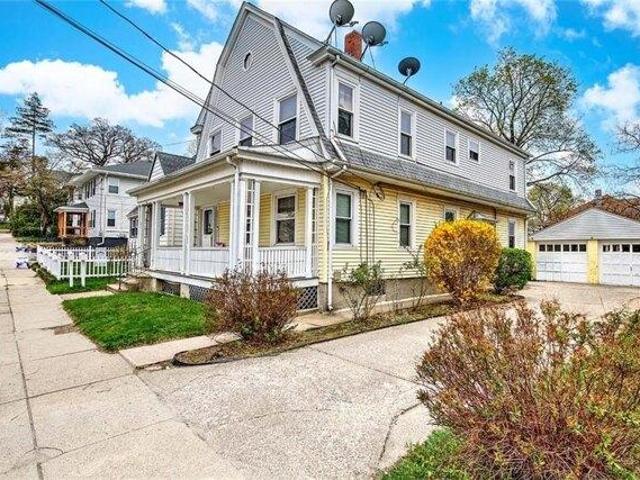 4 bedroom, Pawtucket RI 02860 105093563