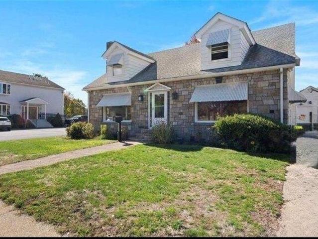 4 bedroom, Pawtucket RI 02861 103932819