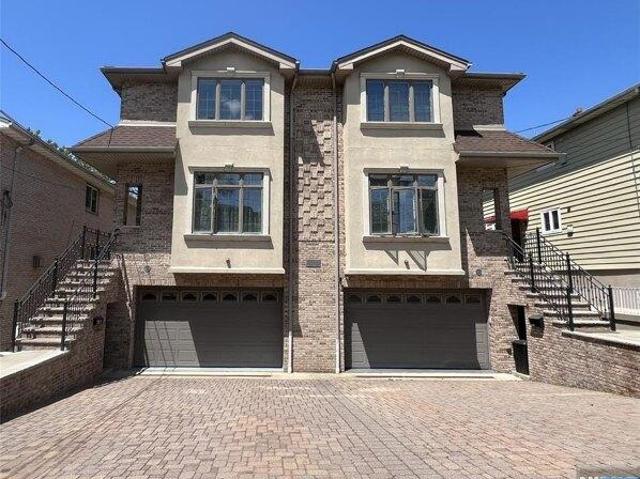4 bedroom, Palisades Park NJ 07650 LS102254459