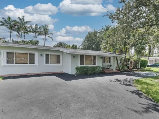 4 bedroom, Palmetto Bay FL FL 33157 102715726