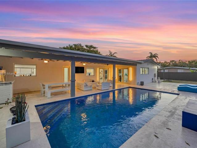 4 bedroom, Palmetto Bay FL FL 33158 102397038