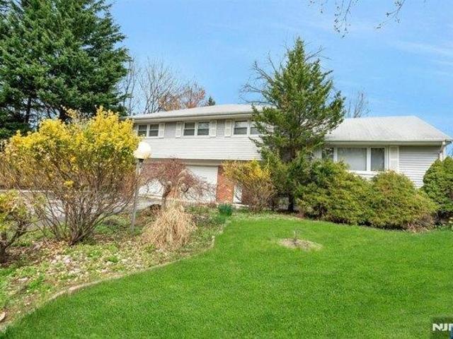 4 bedroom, Paramus NJ 07652 101899552