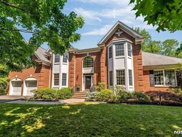 4 bedroom, Paramus NJ 07652 104848970