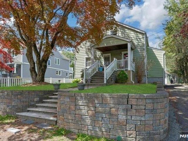 4 bedroom, Park Ridge NJ 07656 102257526