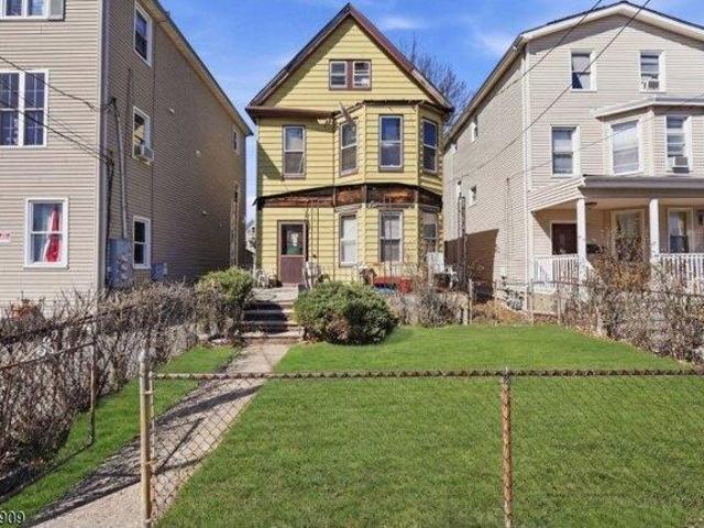 4 bedroom, Passaic NJ 07055 102583601