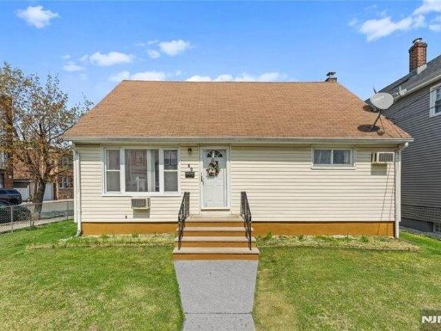 4 bedroom, Passaic NJ 07055 102026542