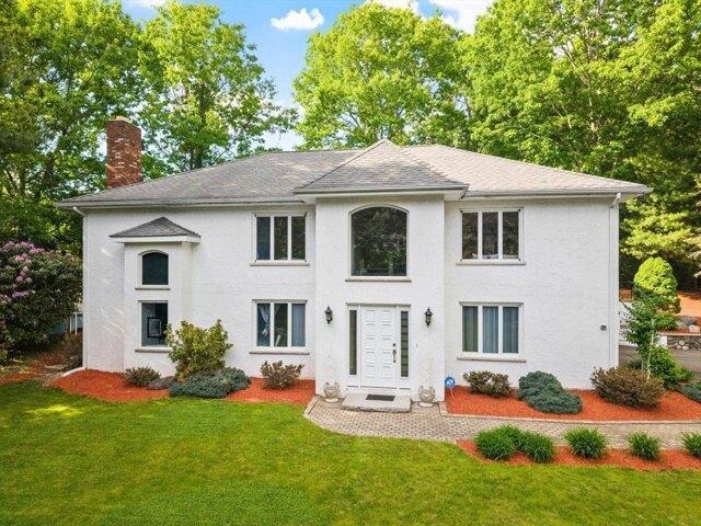 4 bedroom, Peabody MA 01960 103070252