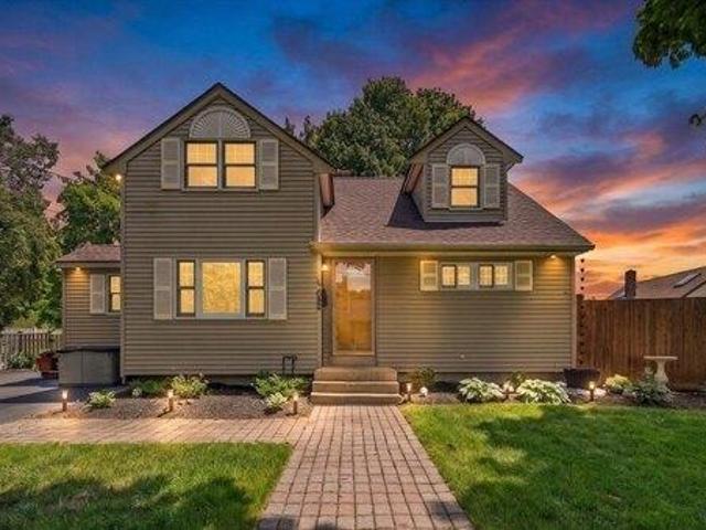 4 bedroom, Peabody MA 01960 104787897