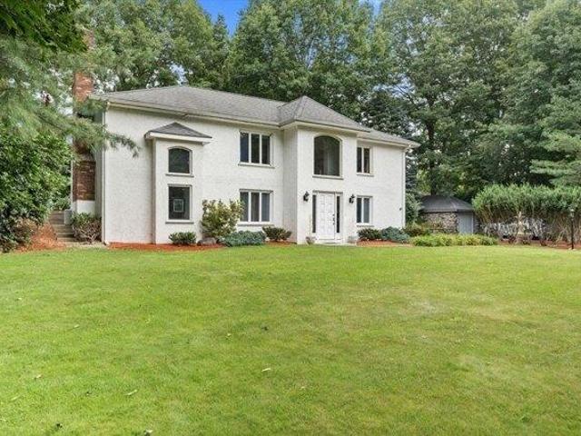 4 bedroom, Peabody MA 01960 105093175