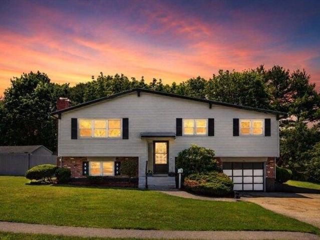 4 bedroom, Peabody MA 01960 105095287