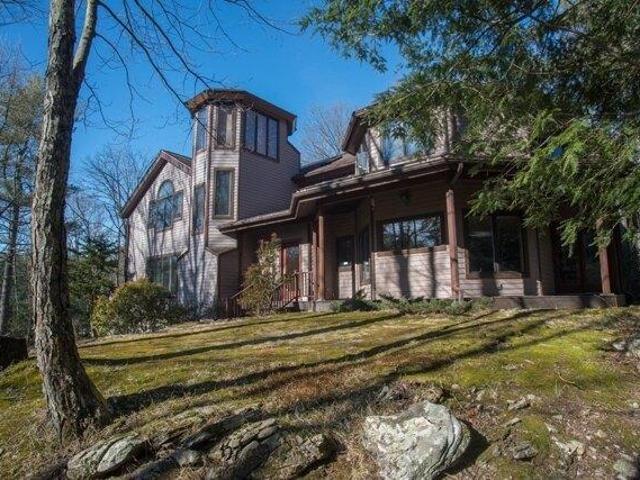 4 bedroom, Pelham MA 01002 102064192