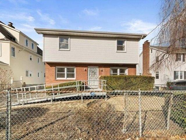 4 bedroom, Pelham NY 10803 88240740