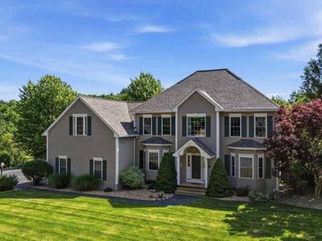 4 bedroom, Pelham NH 03076 104442750