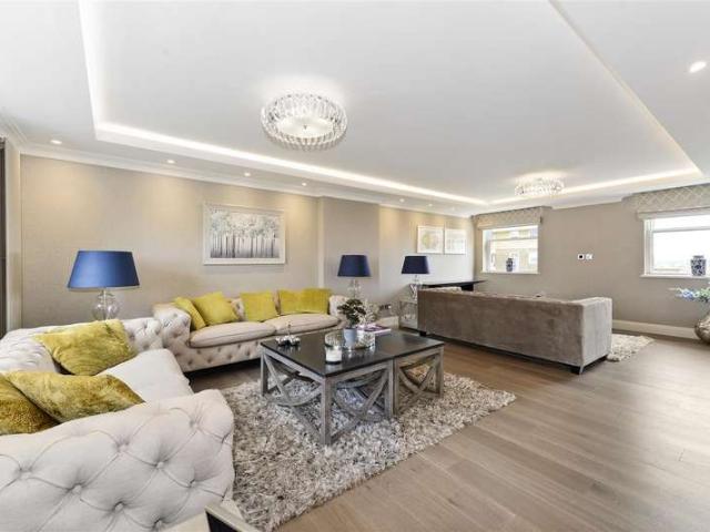 4 Bedroom Penthouse Flat