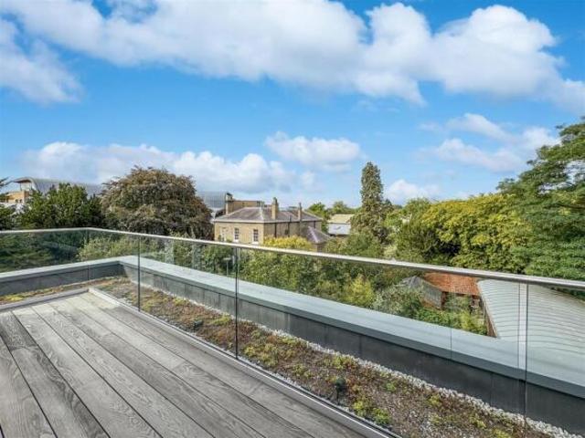 4 bedroom penthouse for rent in Flat 5, Hills Road, Cambridge, CB2