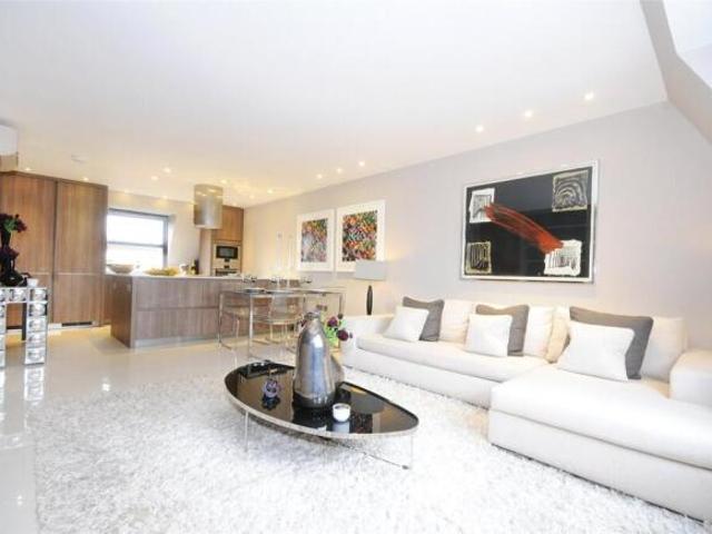 4 bedroom penthouse for rent in Penthouse, Boydell Court, St. Johns Wood Park, NW8