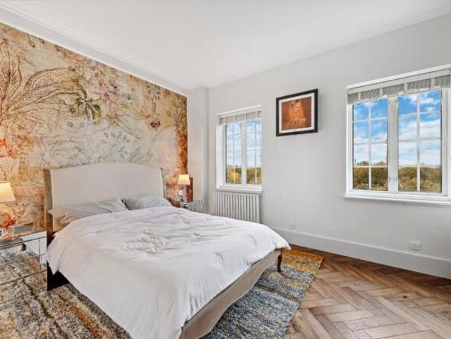 4 bedroom penthouse for sale in Park Street, Mayfair, London, W1K