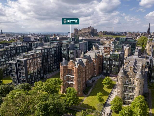 4 bedroom penthouse for sale in Simpson Loan, Edinburgh, Midlothian, EH3