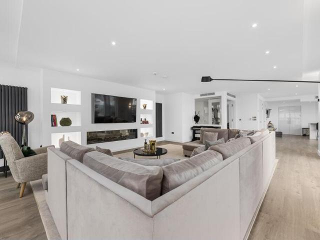 4 bedroom penthouse to rent