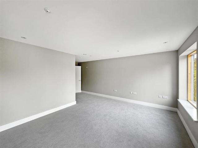 4 bedroom penthouse to rent