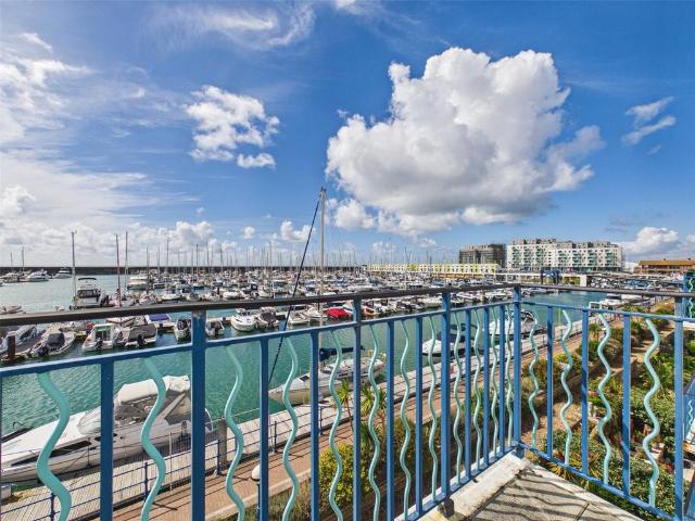 4 bedroom penthouse to rent