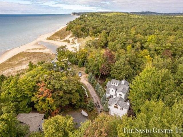 4 bedroom, Pentwater MI 49449 93705275