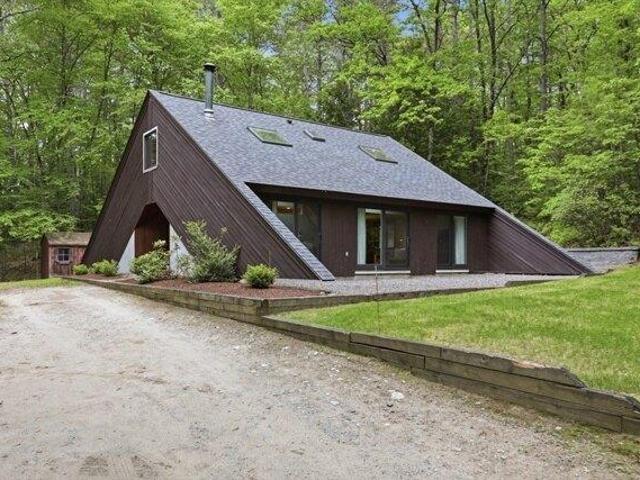 4 bedroom, Pepperell MA 01463 LS102960936