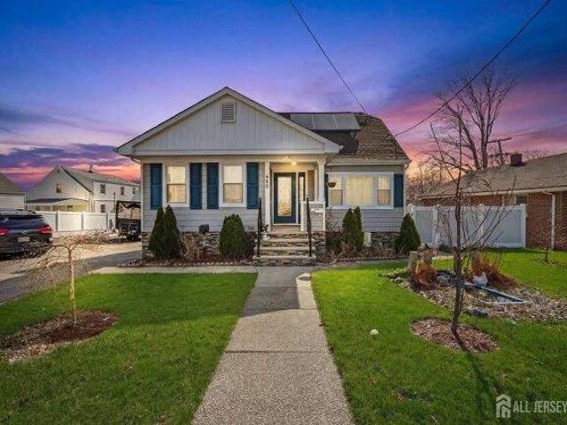 4 bedroom, Perth Amboy NJ 08861 LS101780888