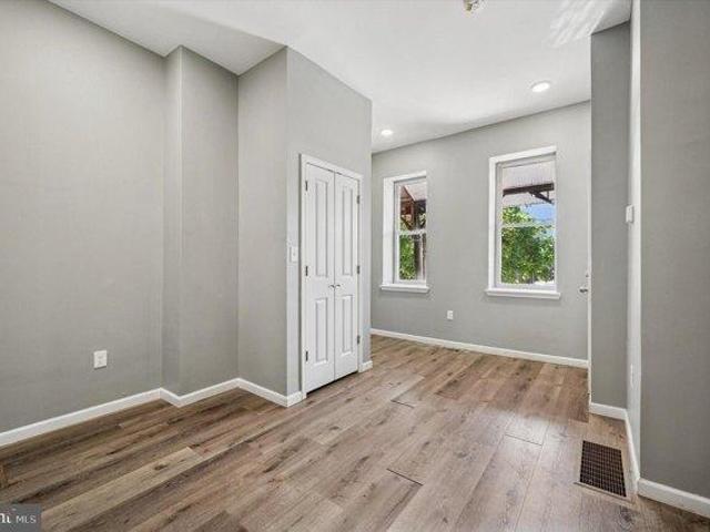 4 bedroom, Philadelphia PA 19104 LS94081585