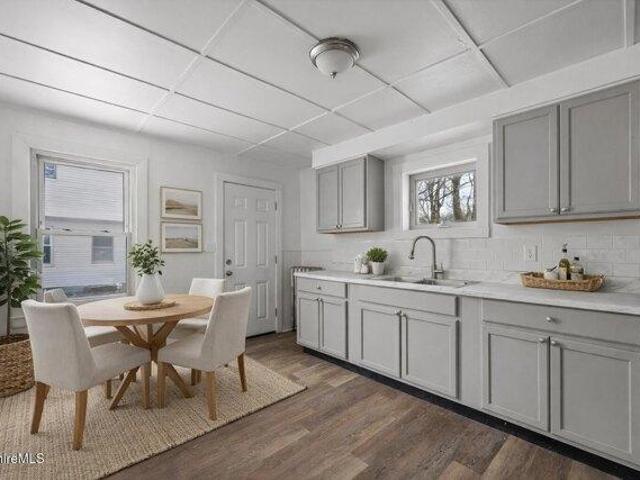 4 bedroom, Pittsfield MA 01201 104510062