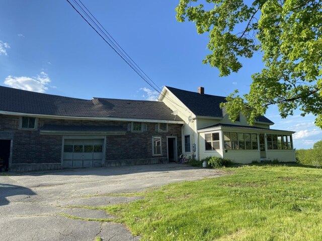 4 bedroom, Pittsfield ME 04967 104299237