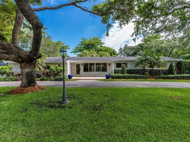 4 bedroom, Pinecrest FL FL 33156 LS102395145