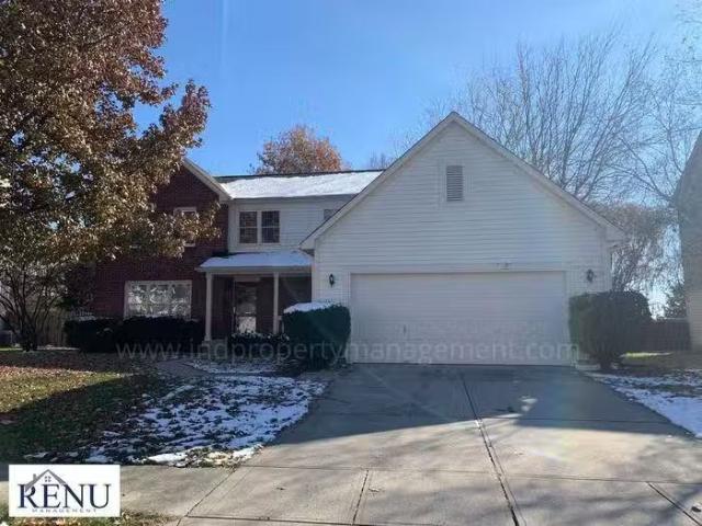 4 Bedroom Plus Finished Basement 291 Pokagon Drive