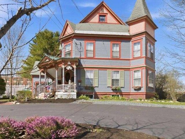 4 bedroom, Plymouth NH 03264 104238135
