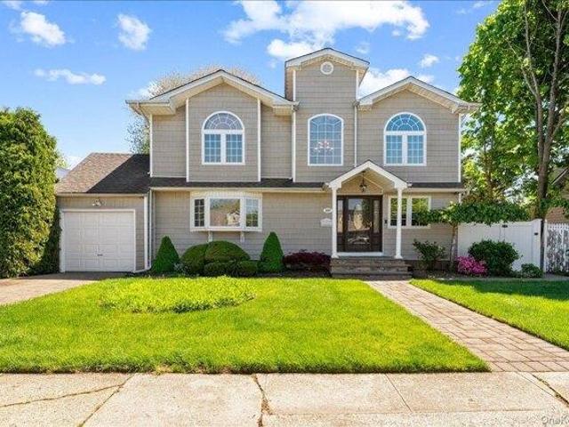 4 bedroom, Plainview NY 11803 104901593