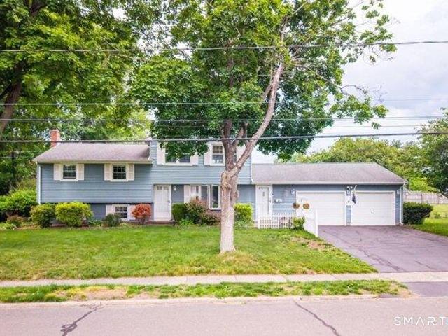 4 bedroom, Plainville CT 06062 105113090