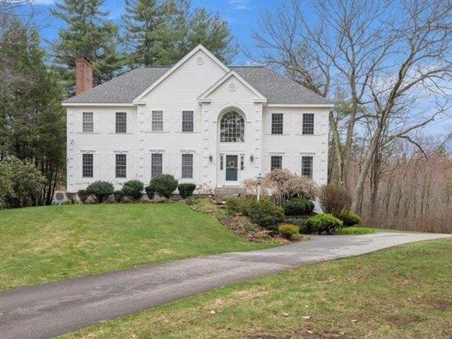 4 bedroom, Plaistow NH 03865 102448010