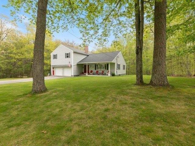 4 bedroom, Plaistow NH 03865 LS103074139