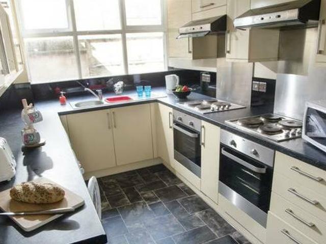 4 bedroom private hall for rent in New Street Lancaster LA1