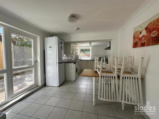 4 bedroom private hall for rent in STUDENT/ SHARERS Cardigan Road, Winton, BH9