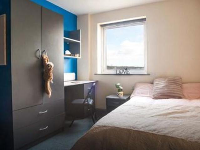 4 bedroom private halls to rent