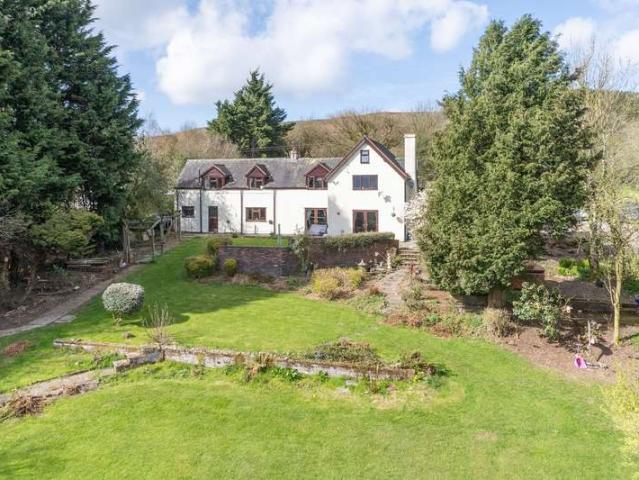 4 Bedroom Property