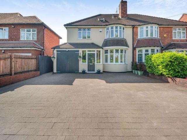 4 Bedroom Property