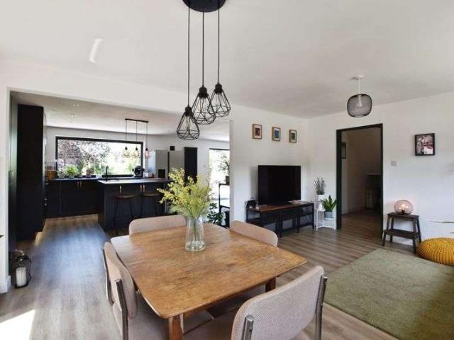 4 Bedroom Property