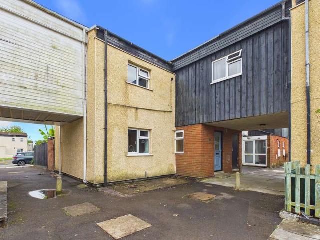 4 Bedroom Property