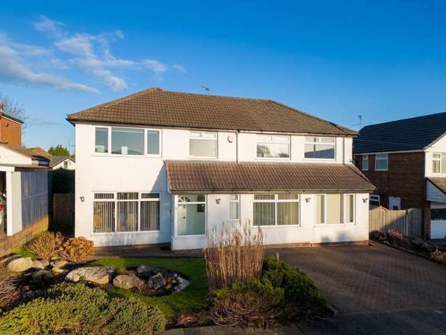 4 Bedroom Property