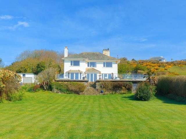 4 Bedroom Property