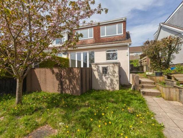 4 Bedroom Property
