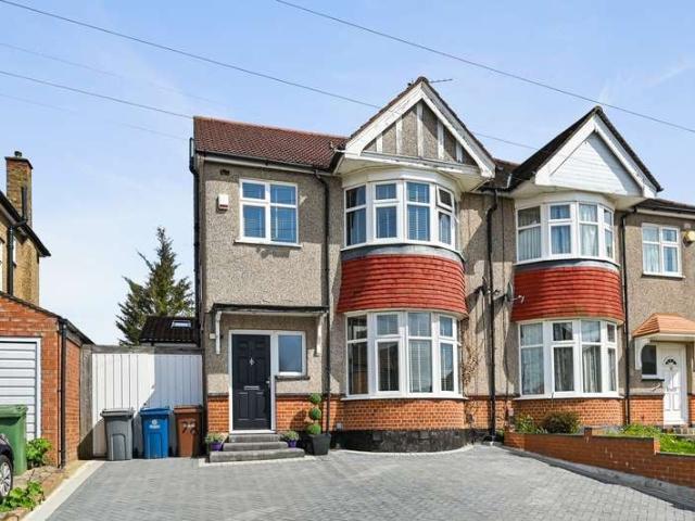 4 Bedroom Property